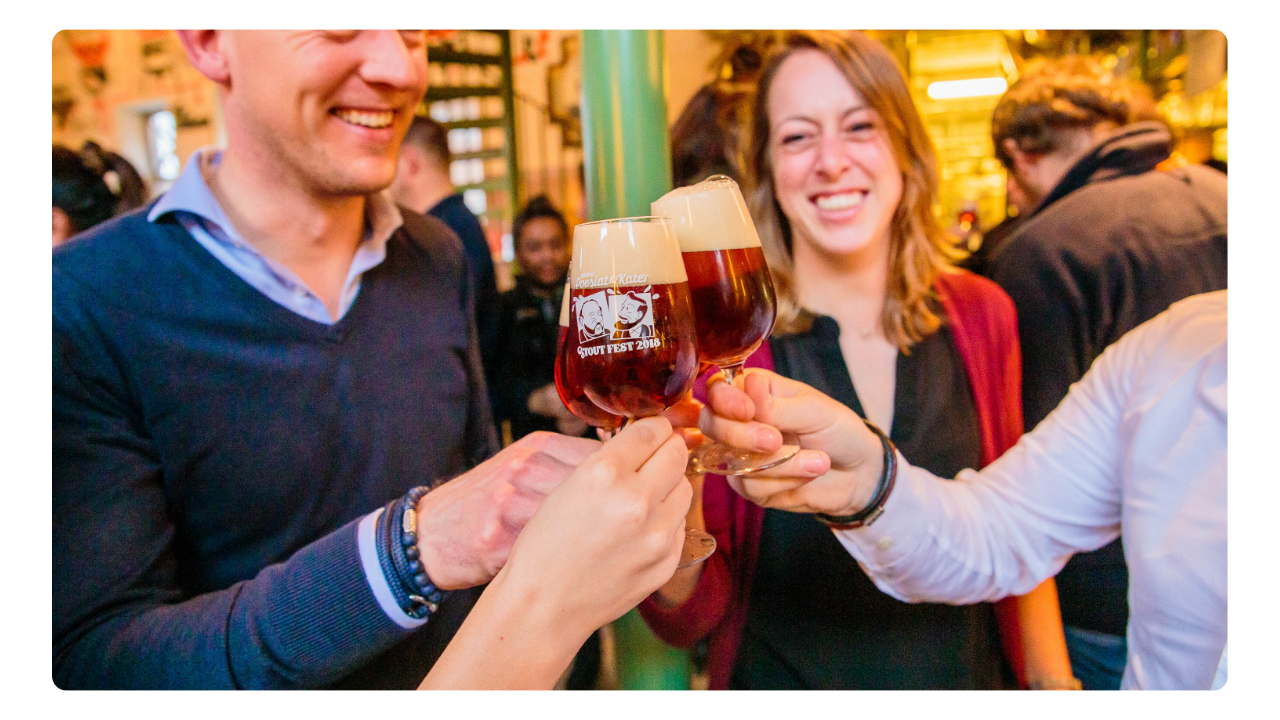 Beer tasting Amsterdam, with beer guide, 5 tasting glasses and snacks!