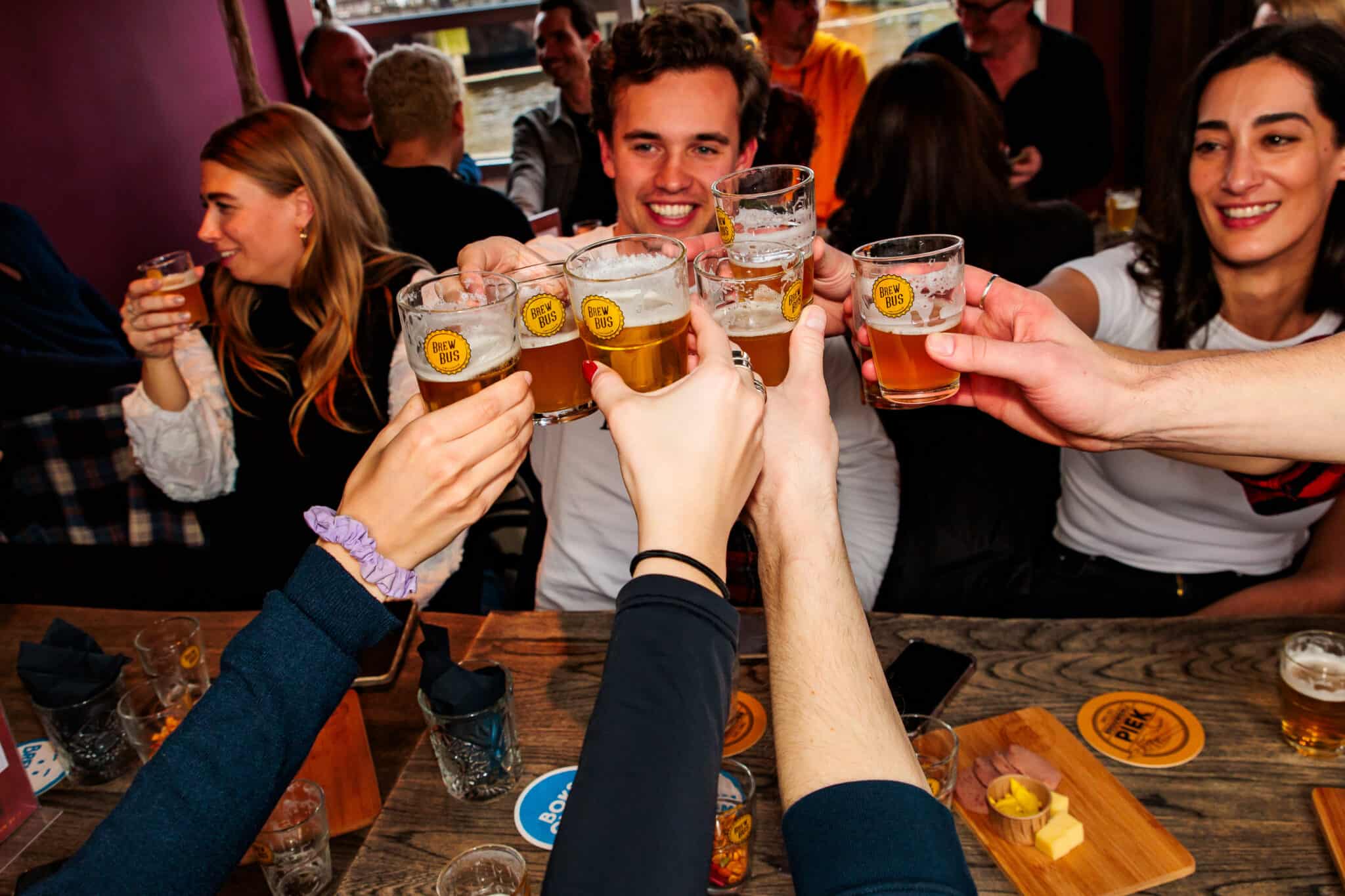 Beer Tasting Amsterdam – Taste 5 Craft beers with a Beer Guide.